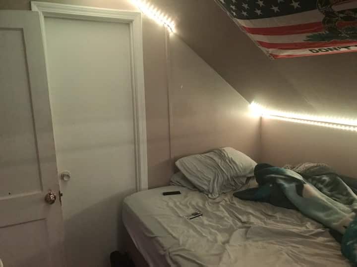 Private Furnished Room Ideal For Contractors - Greenwood, SC