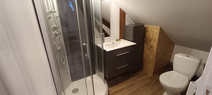 Studio ÉLio, Salle De Bain Privative Coin Repas. - Douai