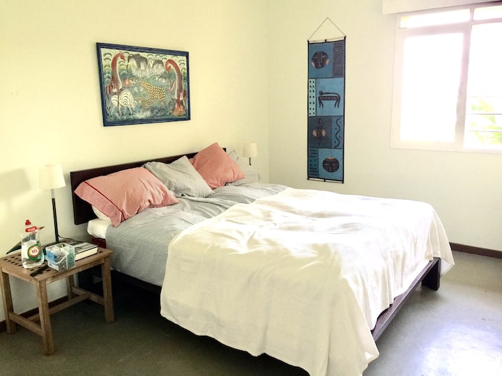 Room 1 - On The Shores Of Lake Victoria - Uganda