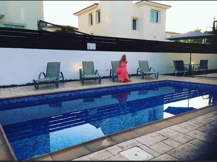 Beautiful Exquisitevilla With Private Pool - Protaras