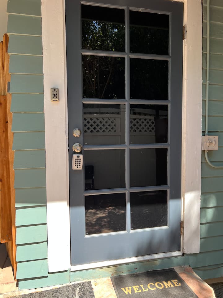 Private Studio Wood Street Area - Riverside