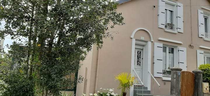 Sur La Presqu'île, Charmante Maison Des Années 30 - Guipavas