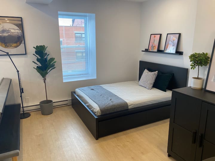 Superb Studio A\c, Metro Saint-henri, Montréal ! - Montreal