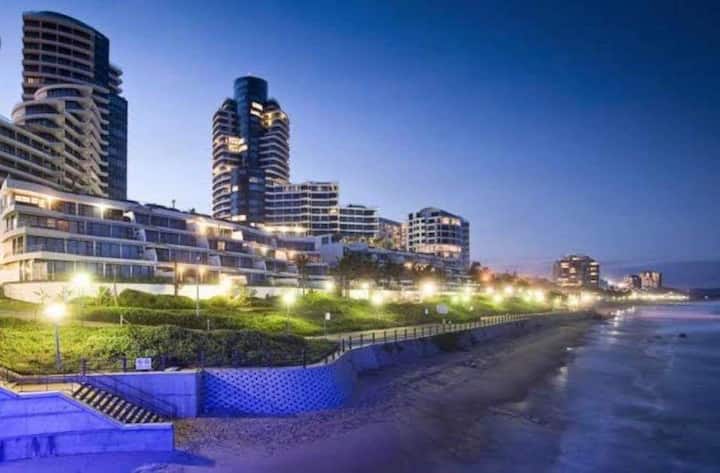 Family Unit At The Pearls - uMhlanga