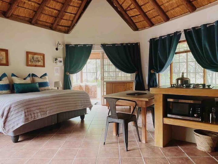 Dladla’s Den - Marloth Park