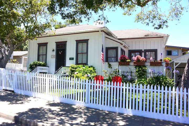 Historic Stylish Beach House - Monterey, CA