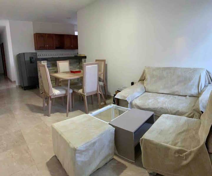 Apartamento Amoblado Cómodo, Seguro Y Central. - Barranquilla
