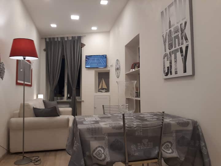 Piazzetta Dei Consoli Apartment - Savona