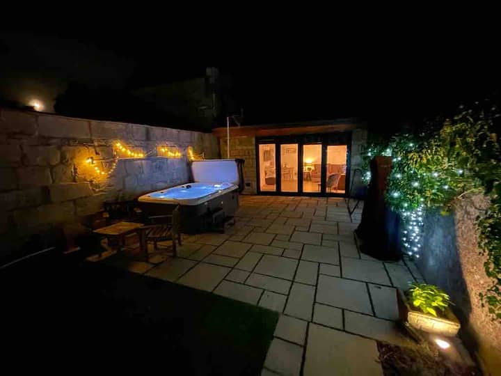 Garden Annexe With Private Hot Tub & Gym - Bath