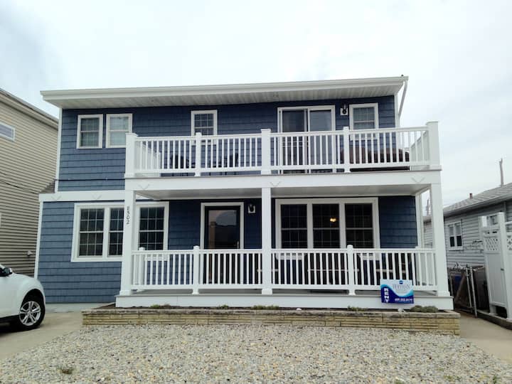 8502 Seaview Avenue 2nd Floor - Wildwood Crest, NJ