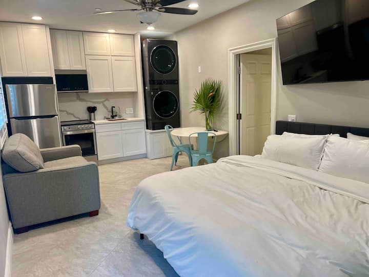 Private 4s Ranch Studio+kitchen+full Bathroom - San Diego, CA