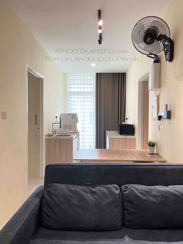 Ainad Guesthouse, Ipoh. 3 Bedrooms & 3 Bathrooms - Ipoh