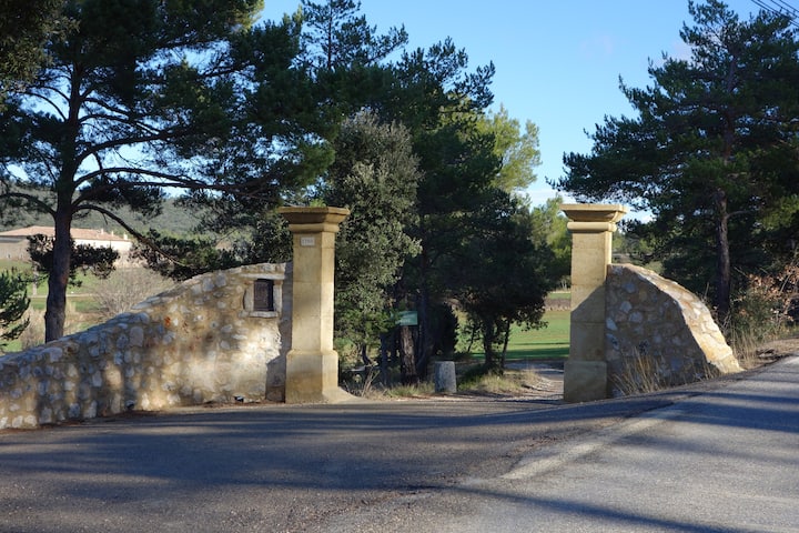 Bastide 18 P, Piscine, Barbecue, Tennis, Pétanque. - Gréoux-les-Bains