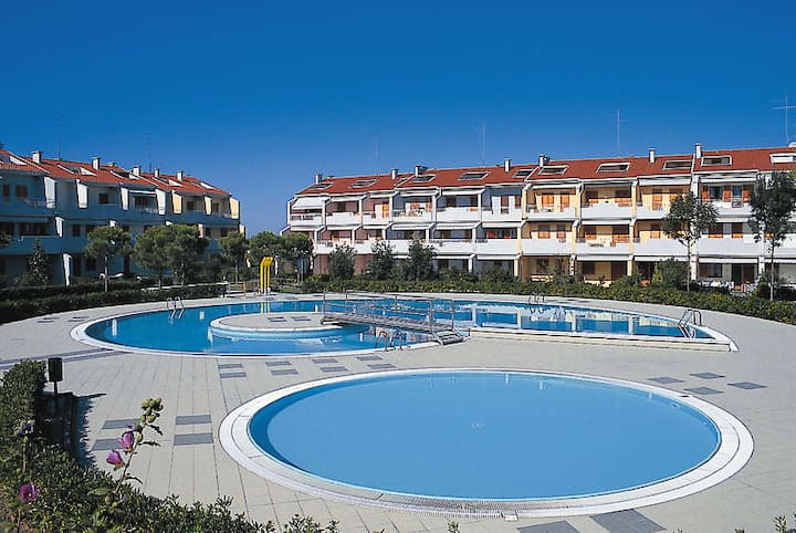 Trilocale Spaziosissimo Con Piscina A Caorle - Caorle