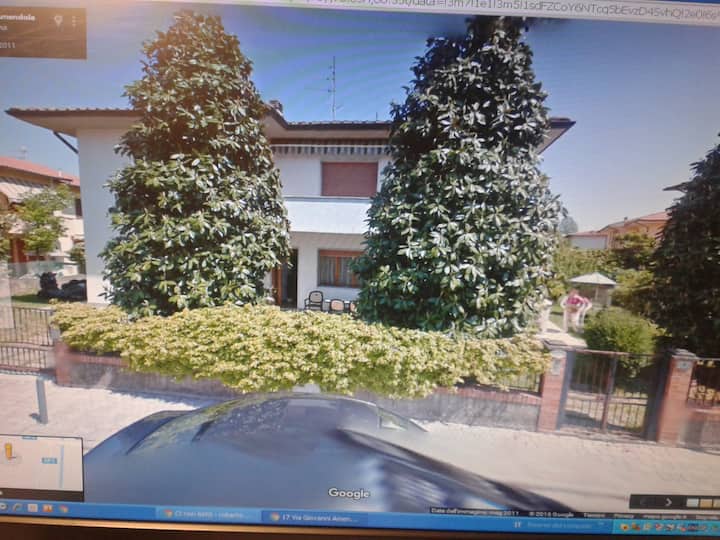 " Le Magnolie " Situata In Zona Residenziale . - Pontedera