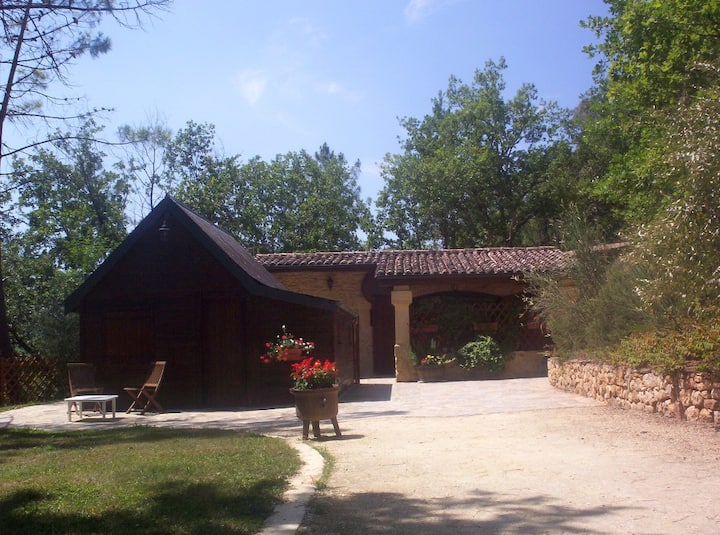 Sublime Maison D'ete Avec Piscine Pour 6 Personnes - Dordogne