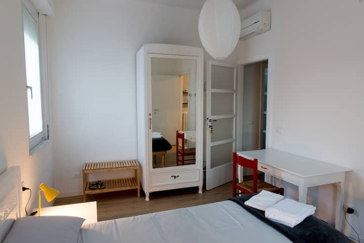 Casa Adige, Stanza In Centro Con Bagno In Camera - Verona
