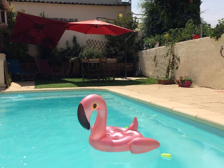 Maisonnette T1 Dans Le Jardin Avec Piscine - Gémenos