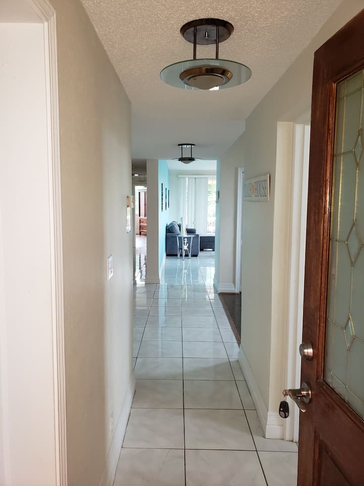 Gated Beauty - Freeport