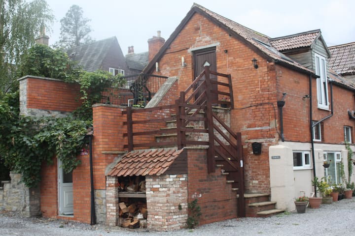 Apple Store Cottage Hot Tub/sauna (Extra Cost) - Bridgwater