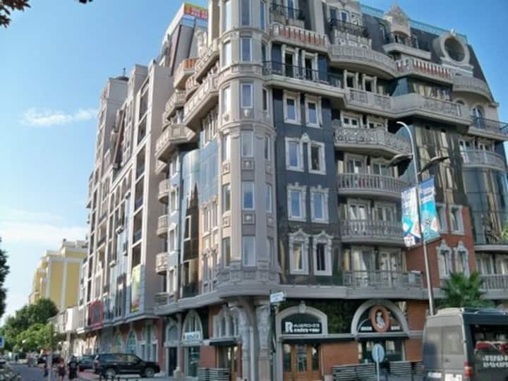 Квартира в "Доме у Шератона" - Batumi