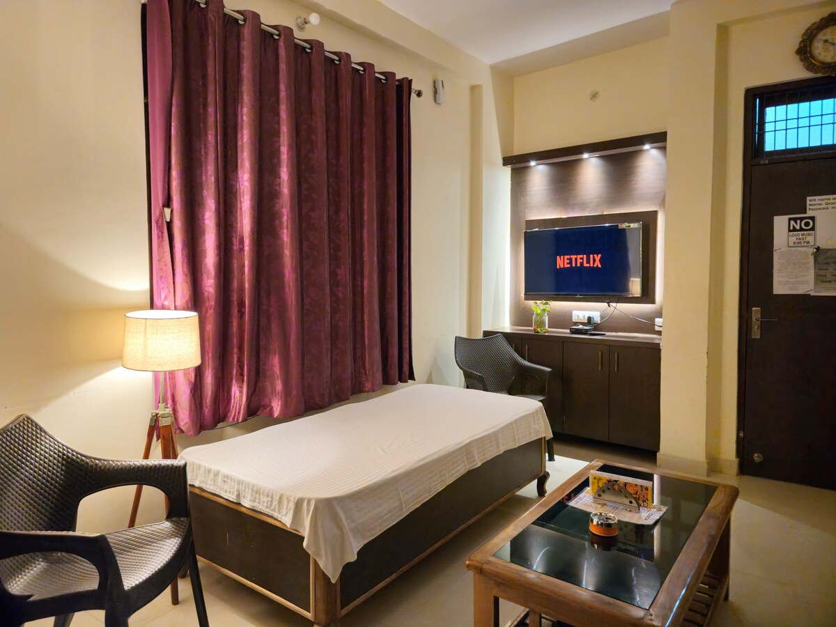 Varanasi Holiday Rentals & Homes - Uttar Pradesh, India | Airbnb