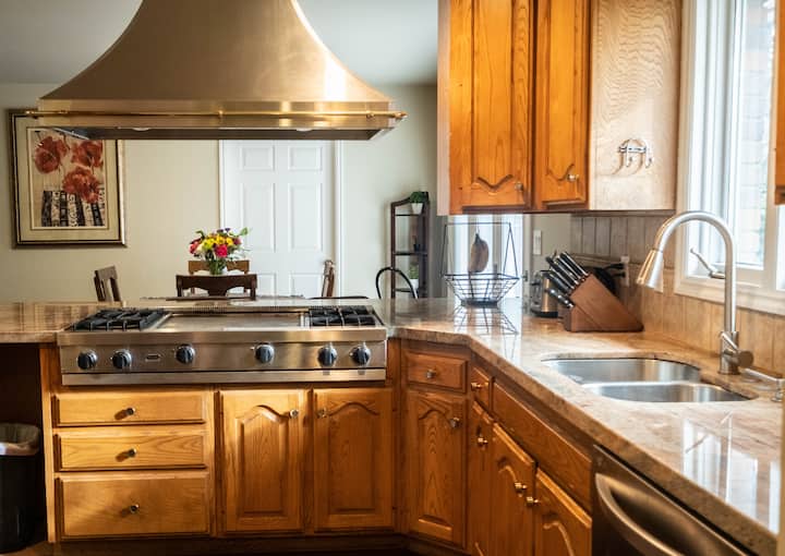 Relaxing East Millcreek Retreat - University of Utah Hospital, Salt Lake City