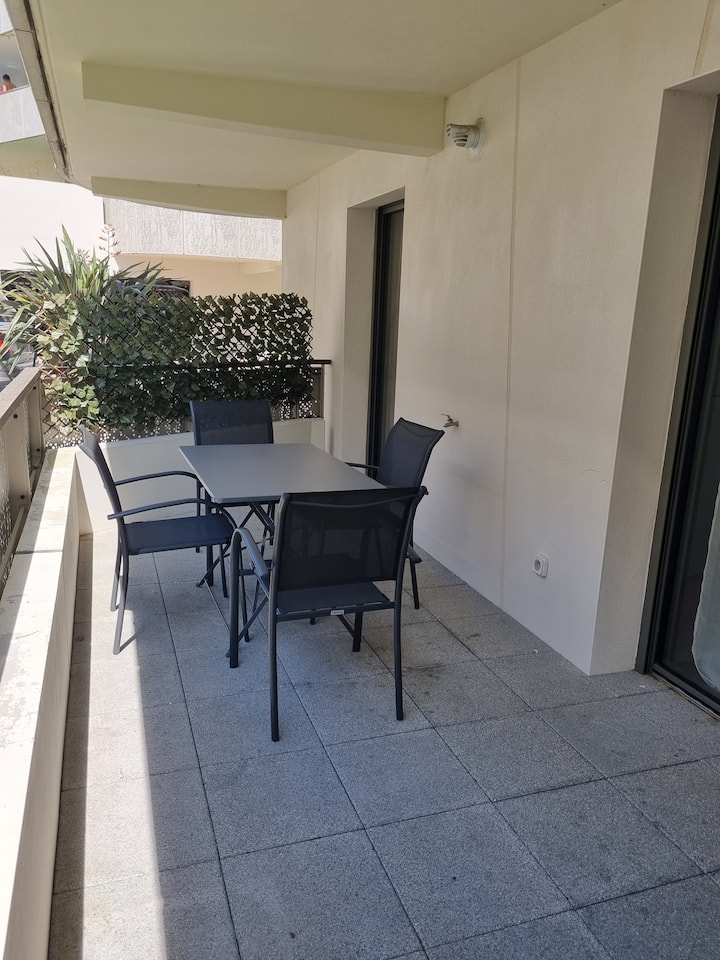 Appartement Cosy Avec Terrasse, Parking, 9min Gare - Bayonne