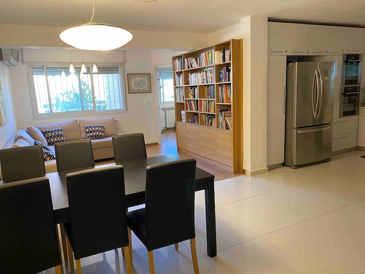 Modern, Spacious 4 Bedroom - Jerusalem