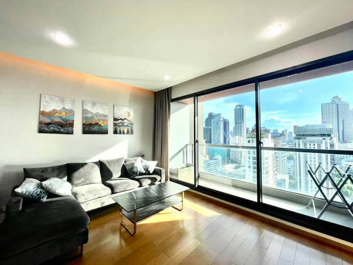 Lovely 2 Bedroom Condo In The City Center On Silom - Bang Rak