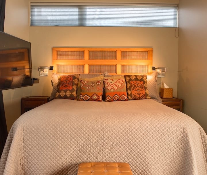 B Hill Studio Near Lt Rail/stdms - Seattle, WA