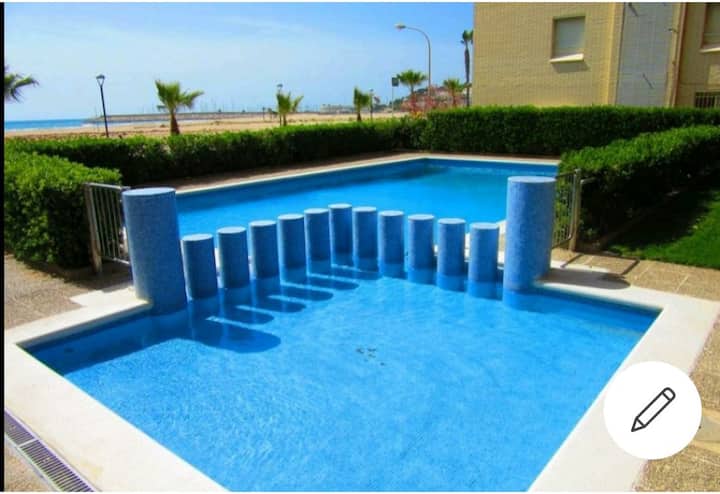 Playa Torredembarra Delante Del Mar - Torredembarra