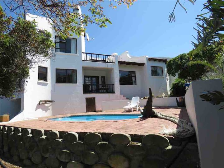 Mediterranean 4 Bedroom Villa On Nature Reserve - Cape Saint Francis