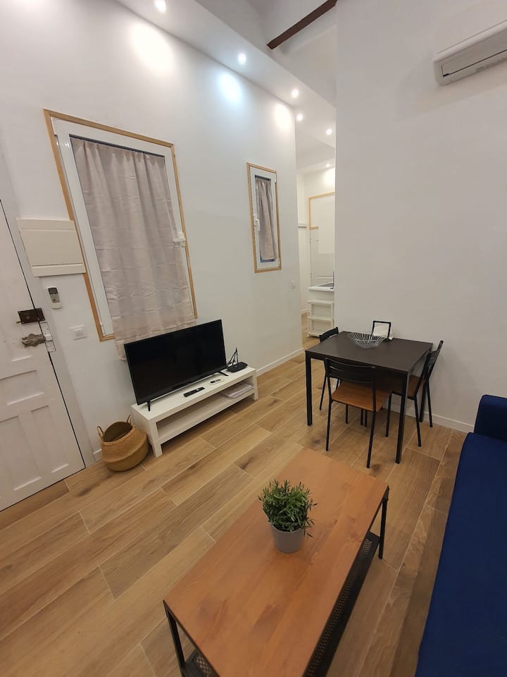 Apartamentos Cuatro Caminos Ii - Universidad de Barcelona