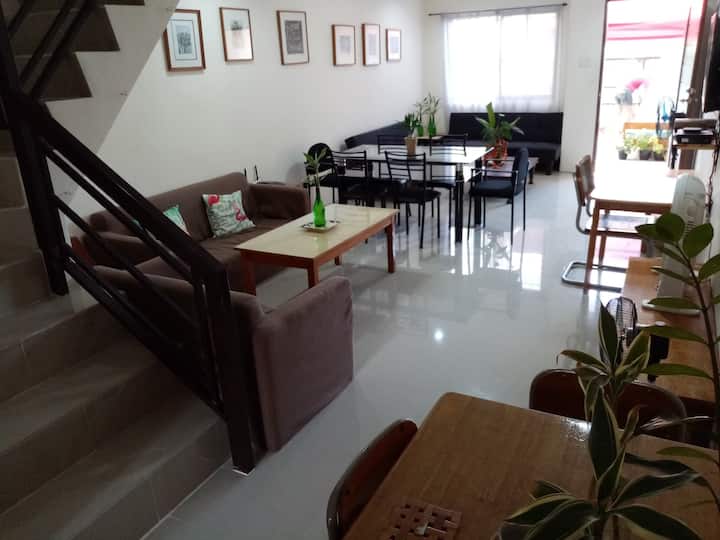 Entire House (Fully Furnished) Near Sm Fairview - Quezon City