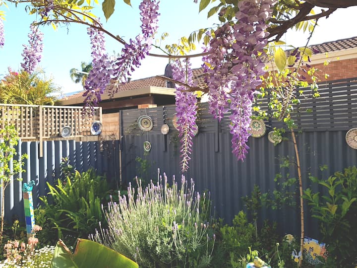 Lovely Room And A Magical Garden! - Perth