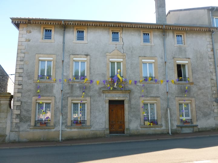 Appart Spacieux Au 2é éTage D'une Grande Maison - Lalouvesc