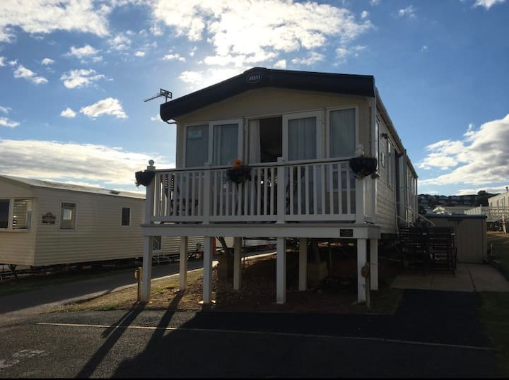 52 Apple Grove - Sidmouth