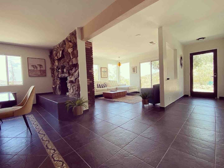 1.5 Acres Of Land. Minutes To Joshua Tree & Shops! - Yucca Valley, CA