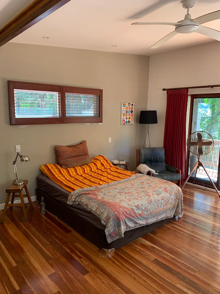 Master Bedroom In Beautiful House - Byron Bay