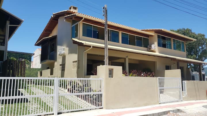 ÓTimo Apartamento A Poucos Metros Do Mar - Apto 5 - Garopaba