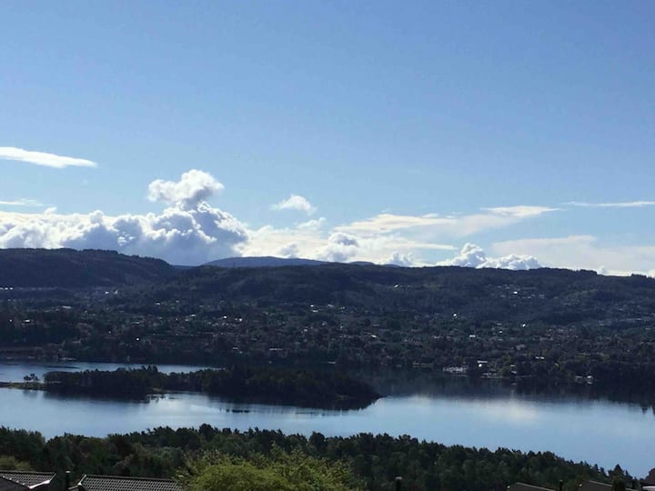 Leilighet Med Nydelig Utsikt. Også Fint For Barn. - Aéroport de Bergen (BGO)
