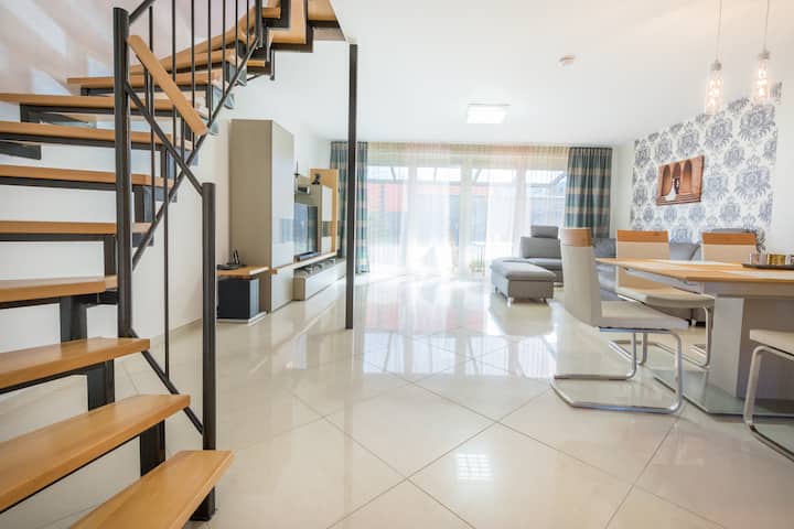 Haus In Hannover Sahlkamp Zur Hannover Messe Id-55 - Isernhagen