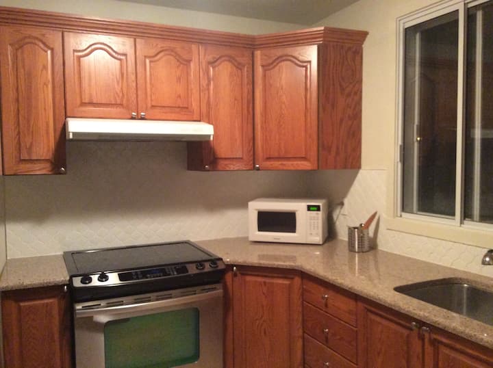 Lovely  Room  In Mtl - Not Basement - Montreal