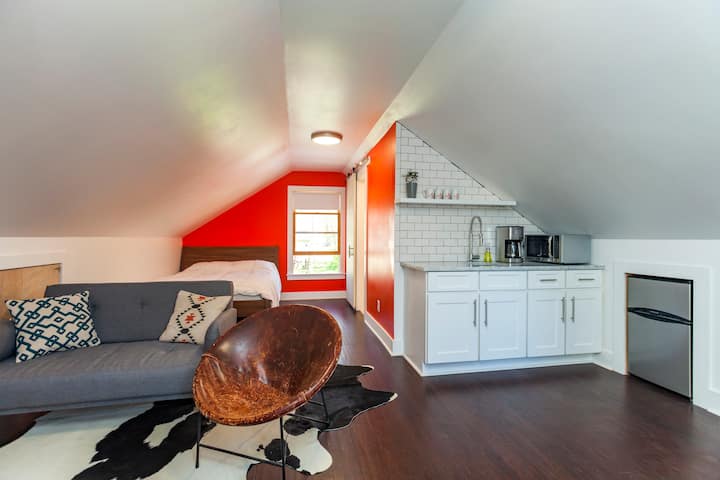 Modern Loft At 5 Points Walkable! - Nashville