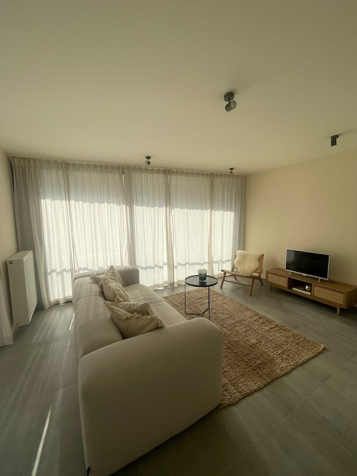 Luxueus Gloednieuw Appartement Met Zeezicht - De Panne