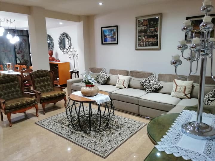 Casa Del Centro Histórico Remodelada - San Luis Potosí