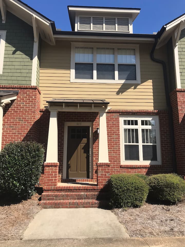 Townhouse, 2 Blocks To Main St. - Greenville, SC