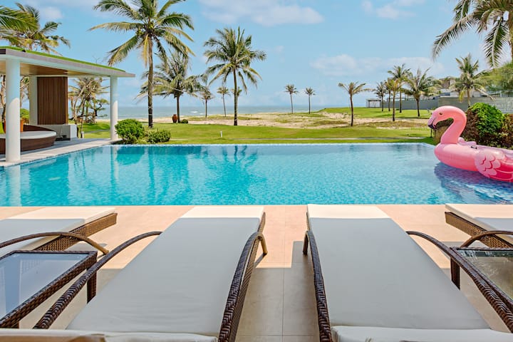 Beachfront Luxury 08-bdr Pool Villa | Resort Access ⭐⭐⭐⭐⭐ - Da Nang
