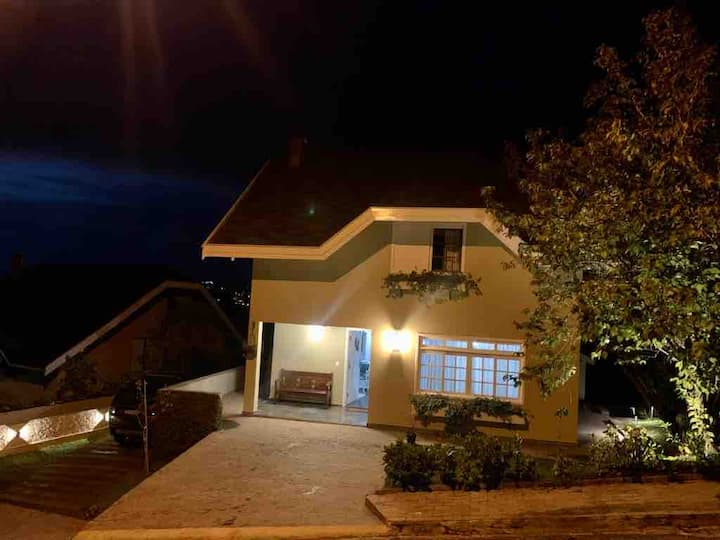 Camposdojordão Em Condomínio, Conforto E Segurança - Campos do Jordão